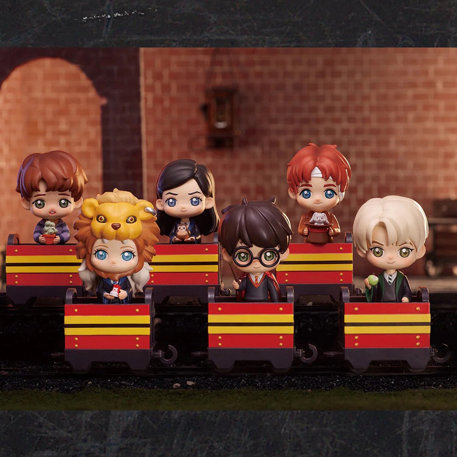 Popmart Harry Potter Heading to Hogwarts Series (Individual Blind Boxes ...